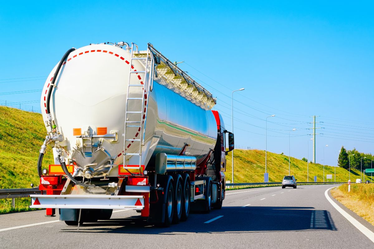 Operating a Tank Vehicle and CDL Endorsements in Kern County, California